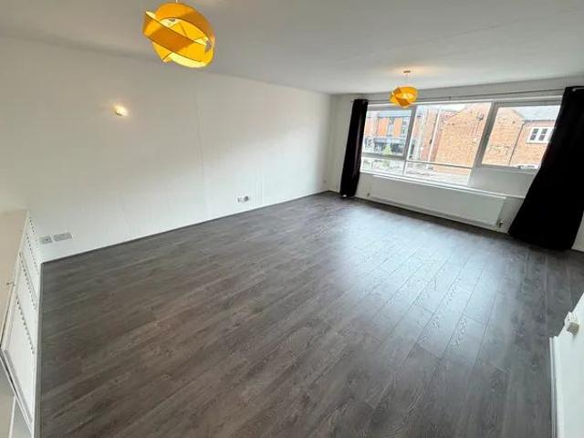 North Street, Loughborough, LE12
