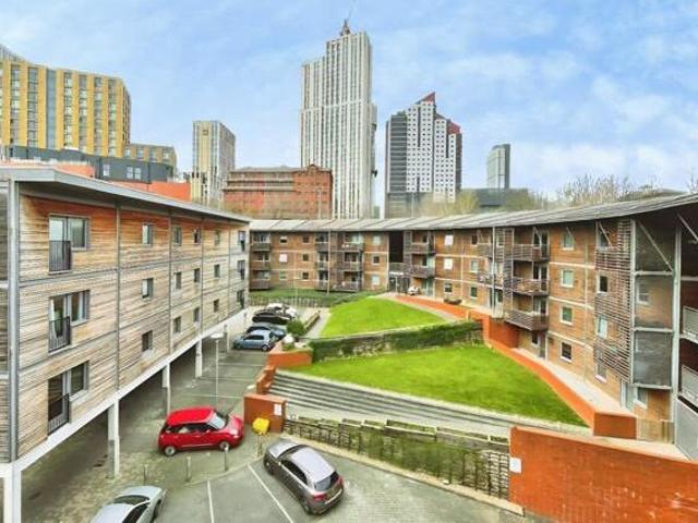 North Street, Leeds, 2 Bedroom Flat