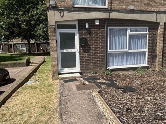 North Street, Strood ME2, 1 bed flat to rent, £995 pcm | PrimeLocation