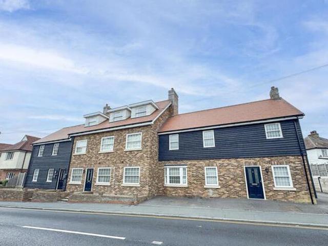 North Street, Rochford, 2 Bedroom Flat