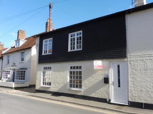 North Street, Wilton, SALISBURY 2 bed flat to rent £1,050 pcm £242 pw