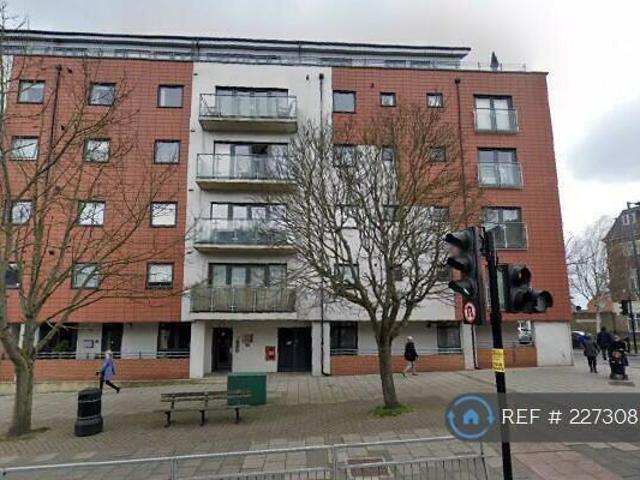 Northolt Road, Harrow, 2 Bedroom Flat