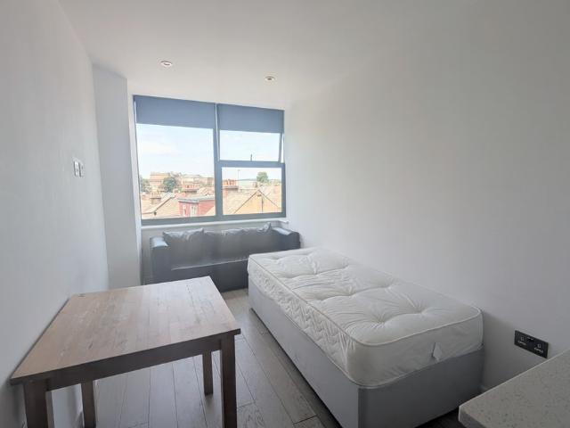 Northolt Road, Harrow HA2, 1 bed flat to rent, £1,600 pcm | PrimeLocation