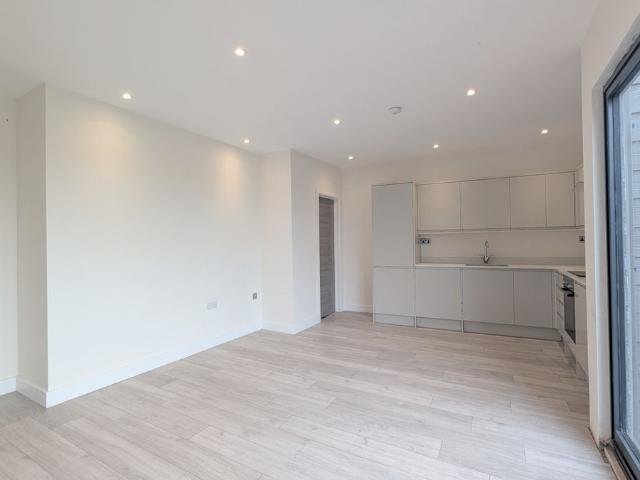 Northolt Road, Harrow HA2, 1 bed flat to rent, £1,800 pcm | PrimeLocation