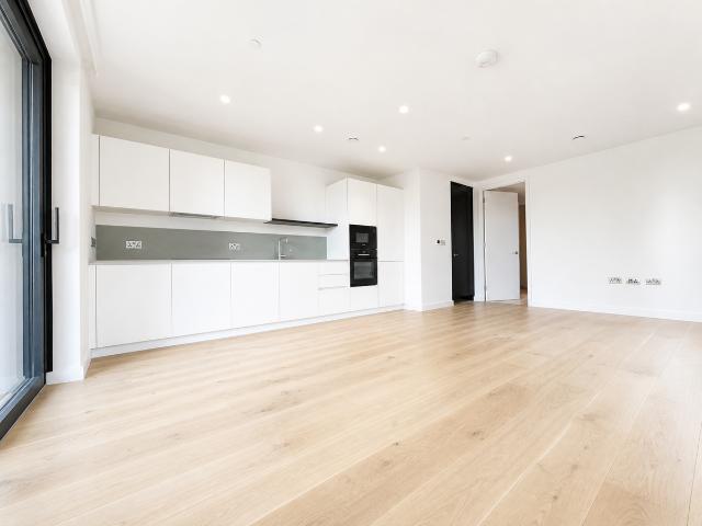 Northam Tower, North Greenwich SE10, 2 bed flat to rent, £2,850 pcm | PrimeLocation