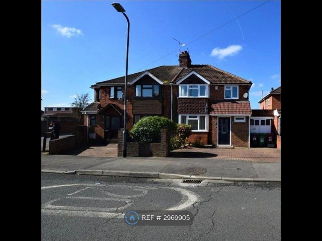 Northampton Avenue, Slough SL1, 3 bed semi detached house to rent, £1,950 pcm | PrimeLocation