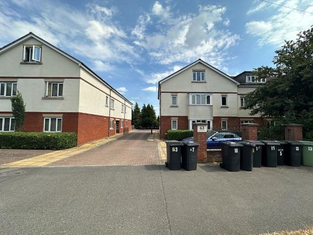 Northampton Road, Wellingborough NN8, 2 bed flat to rent, £950 pcm | PrimeLocation
