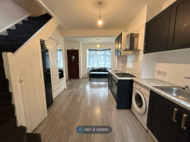 Northborough Road, Croydon SW16, 2 bed terraced house to rent, £2,100 pcm | PrimeLocation