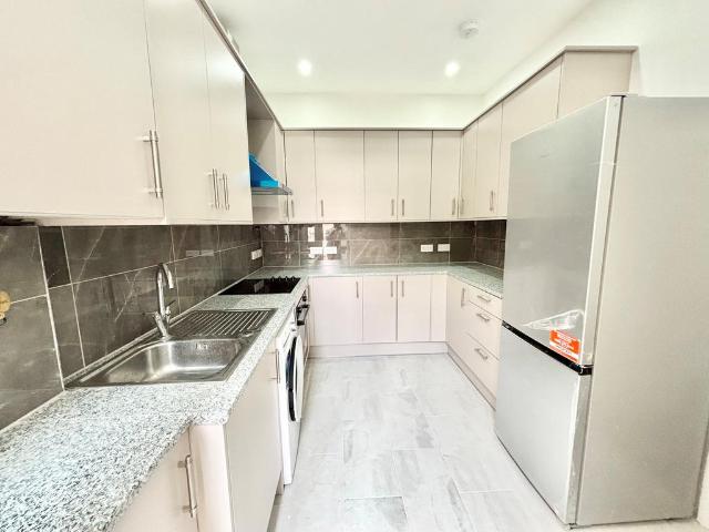Northborough Road, Norbury 4 bed terraced house to rent £2,600 pcm £600 pw