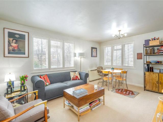 Northbourne Road, London, SW4 1 bed flat to rent £2,250 pcm £519 pw