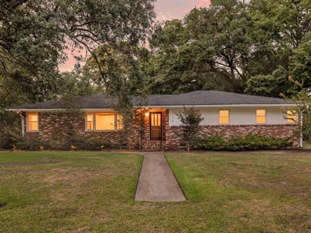 Northbridge Dr, Charleston, Home For Sale