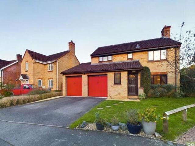 Northbrook Copse, Bracknell, 4 Bedroom Detached