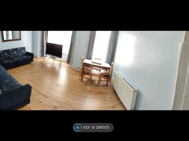 Northbrook Road, Ilford IG1, 2 bed flat to rent, £1,800 pcm | PrimeLocation