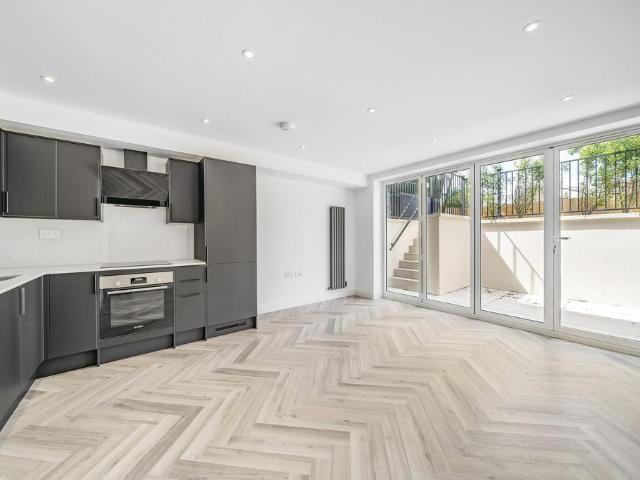 Northbrook Road, London, SE13 1 bed flat to rent £2,200 pcm £508 pw