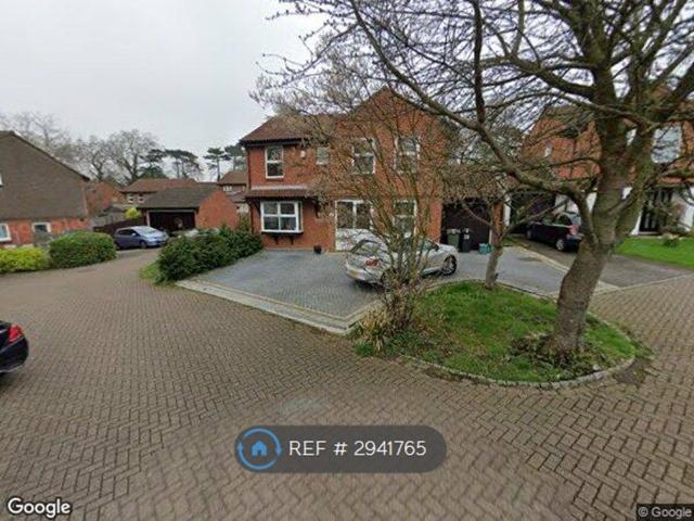 Northcliffe Close, Worcester Park KT4, 4 bed detached house to rent, £2,950 pcm | PrimeLocation