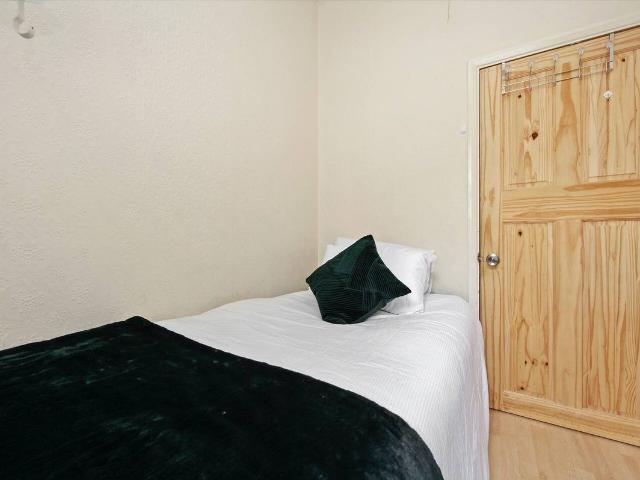 Northcote Avenue, London W5, Room to rent, £1,100 pcm | PrimeLocation