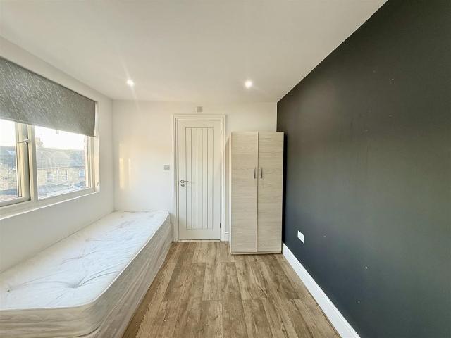 Northcote Avenue, Southall, UB1