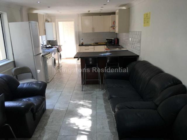 Northcote Street, Cardiff CF24 7 bed end of terrace house to rent £3,010 pcm £695 pw