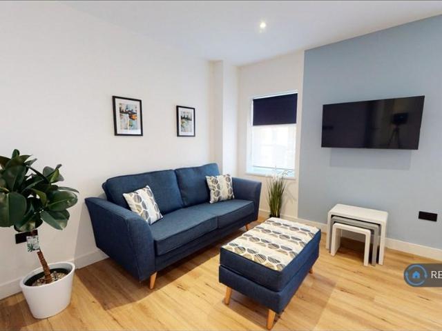 Northcote Street, Cardiff, CF24 1 bed flat to rent £1,145 pcm £264 pw