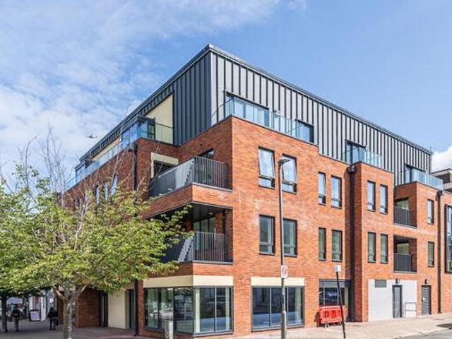Northcote Road, London, 2 Bedroom Flat
