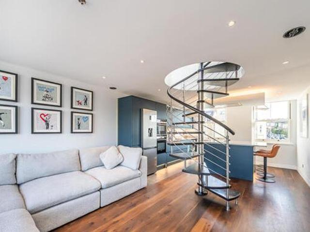 Northcote Road, London, 2 Bedroom Flat