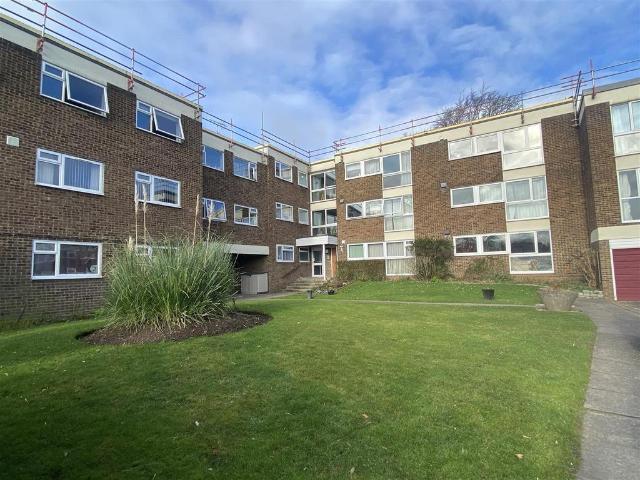 Northcotts, Hatfield 2 bed flat to rent £1,495 pcm £345 pw