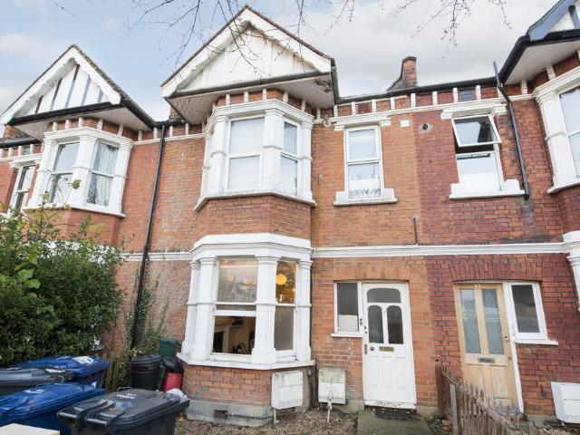Northcroft Road, Ealing, W13 1 bed flat to rent £1,700 pcm £392 pw