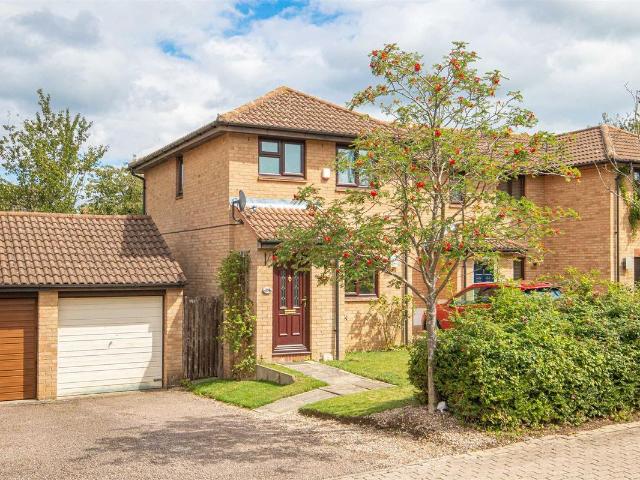Northcroft, Shenley Lodge MK5, 2 bed semi detached house to rent, £1,350 pcm | PrimeLocation