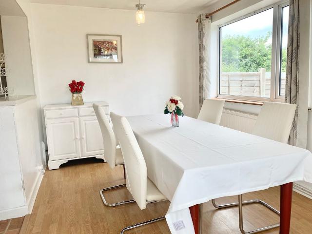 Northdown Drive, Nottingham NG9, 3 bed semi detached house to rent, £1,100 pcm | PrimeLocation