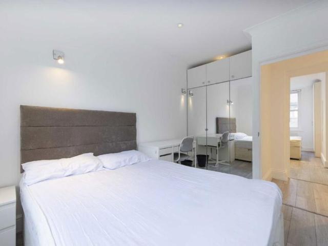 Pollard House, Northdown Street. 2 bed flat to rent £3,150 pcm £727 pw