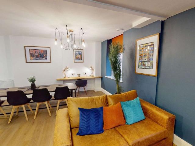 Northern Quarter M1, 3 bed flat to rent, £5,432 pcm | PrimeLocation
