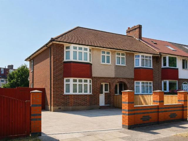 Northernhay Walk, Morden SM4, 3 bed end terrace house to rent, £2,650 pcm | PrimeLocation