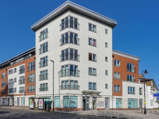 Northfield Avenue, Ealing W13, 1 bed flat to rent, £1,500 pcm | PrimeLocation