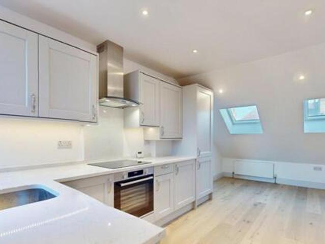 Northfield Avenue, London, 1 Bedroom Flat