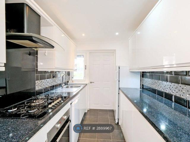 Northfield, Aberdeen AB16, 2 bed flat to rent, £715 pcm | PrimeLocation