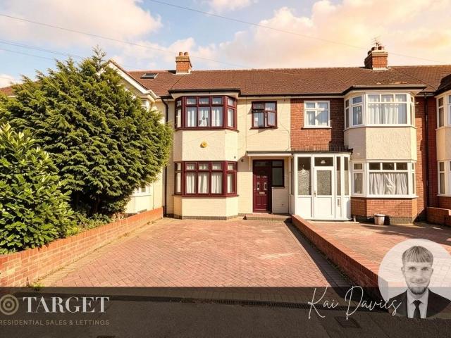 Northfield Road EN8, 3 bed terraced house to rent, £2,195 pcm | PrimeLocation