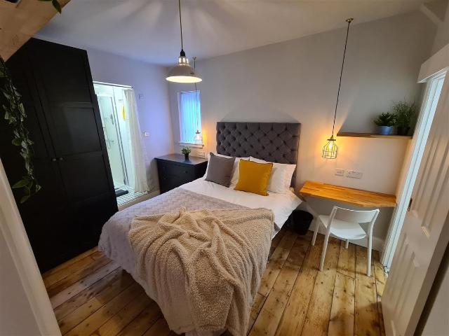 Northfield Road, Harborne, Birmingham B17, Room to rent, £595 pcm | PrimeLocation