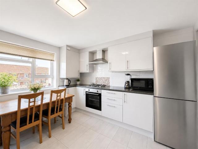 Northfield Road, Heston TW5, 2 bed flat to rent, £1,750 pcm | PrimeLocation