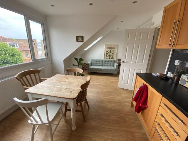 Northfield Road, London N16, 2 bed flat to rent, £2,100 pcm | PrimeLocation