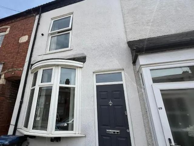 Northfield Road, Metchley, B17 0TA, United Kingdom | 2 bed townhouse for rent #168160925 | Rentberry
