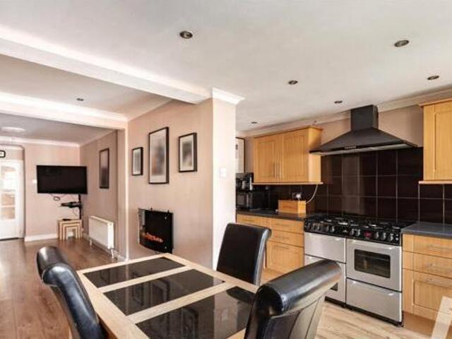 Northfleet, Pier Road, Gravesend, 4 Bedroom End