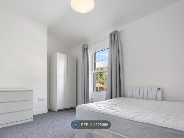 Northgate End, Bishop's Stortford CM23, Room to rent, £750 pcm | PrimeLocation