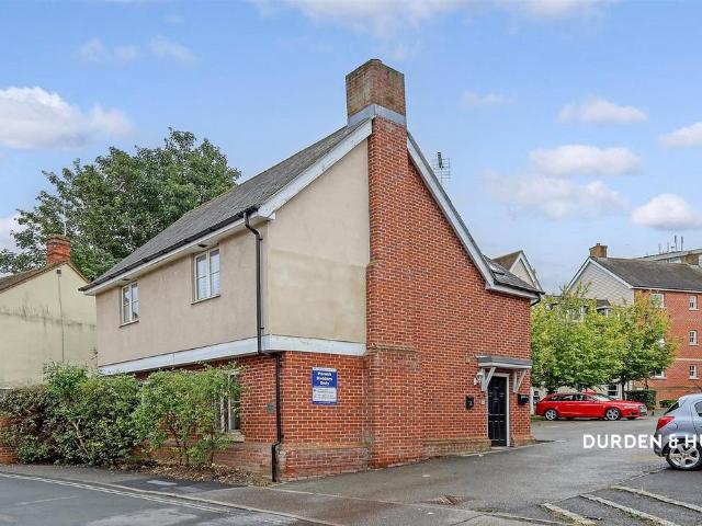 Northgate Street, Colchester CO1 1 bed apartment to rent £1,050 pcm £242 pw