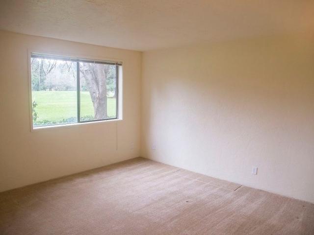Northgreen Apartments 2 Bedroom Apartment for Rent at 1800 Cal Young Rd, Eugene, OR 97401 Cal Young
