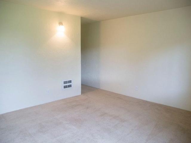 Northgreen Apartments 2 Bedroom Apartment for Rent at 1800 Cal Young Rd, Eugene, OR 97401 Cal Young