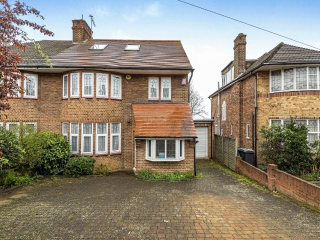 Northiam, London N12, 5 bed detached house to rent, £5,750 pcm | PrimeLocation