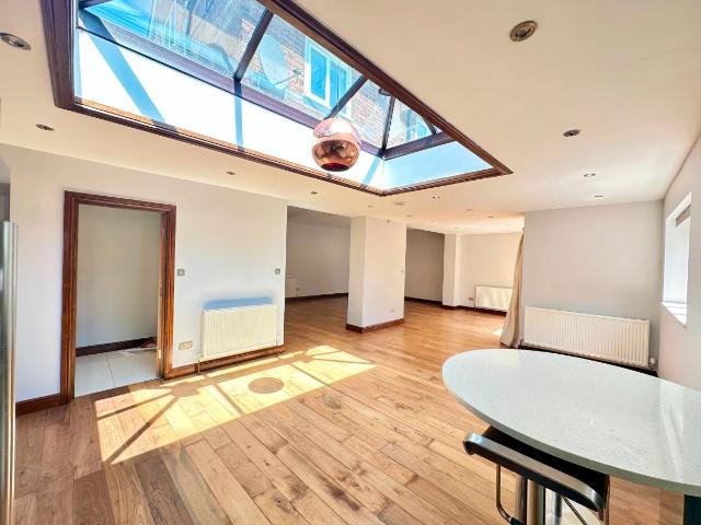 Northiam, London N12, 5 bed semi detached house to rent, £5,500 pcm | PrimeLocation