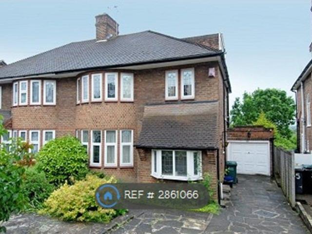 Northiam, London N12, 5 bed semi detached house to rent, £5,500 pcm | PrimeLocation