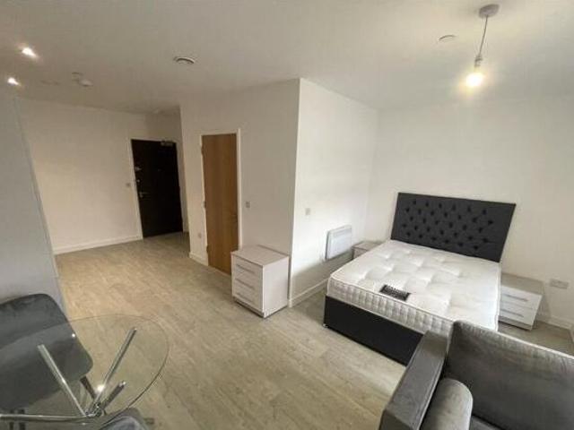 Northill Apartments, Furness Quay, Studio Flat For