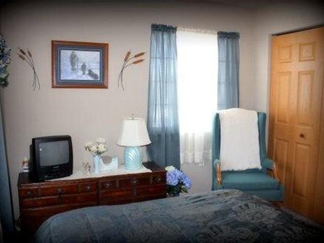 Northland Meadow 2 Bedroom Apartment for Rent at 100 Matthew Dr, Cadillac, MI 49601